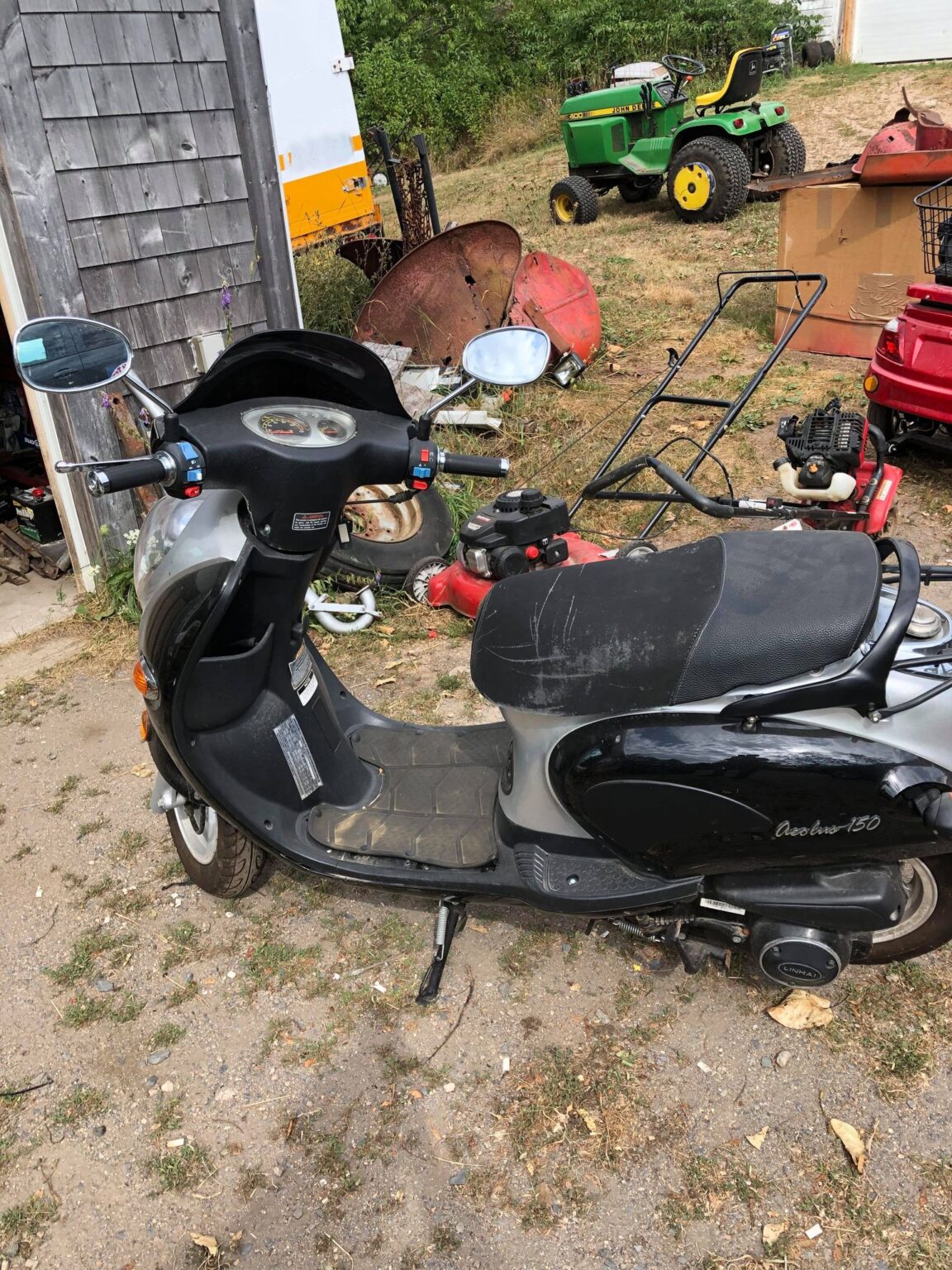 LINHAI Aeolus 150 Scooter – Yard and Toy